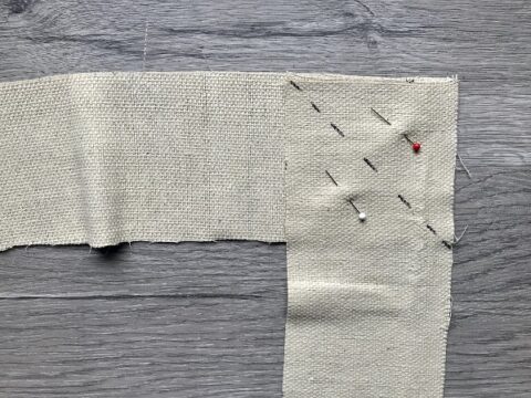 How to Sew a Foraging Apron - Homespun Seasonal Living